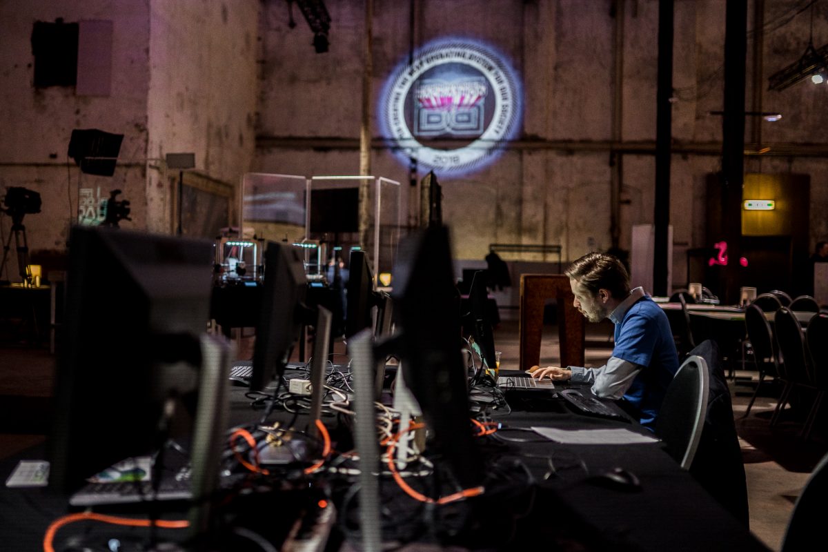 Blockchain zorg. Voordelen, voorbeelden & 8 toepassingen | Peter Joosten